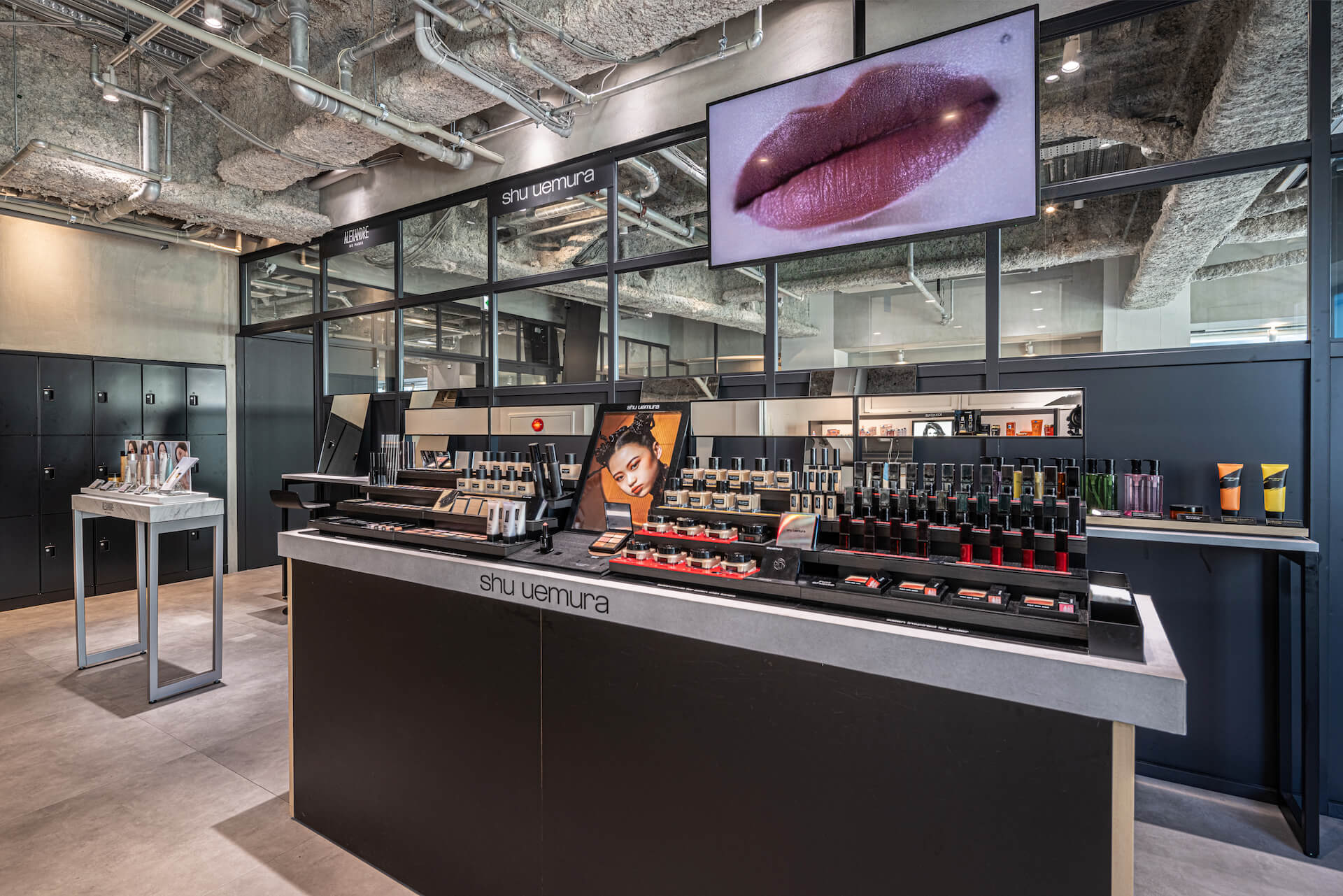 ALBUM Ginza | Vakel by LARGO | 店舗設計・空間デザイン・内装施工 | 美容室・サロン・飲食店・病院・オフィス・クリニックの内装はお任せください